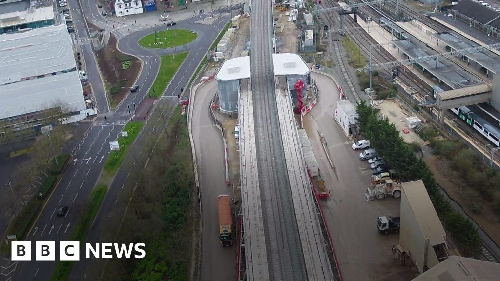 East-West Rail: Drone footage captures progress on £5bn project - BBC News