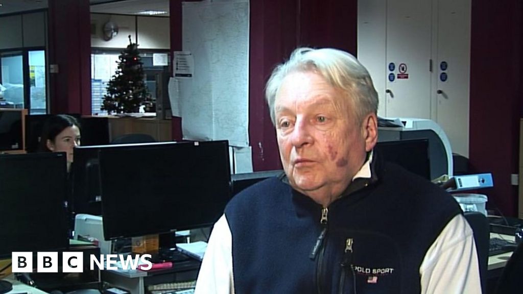 Elis-Thomas: 'Constituents remain my priority' - BBC News