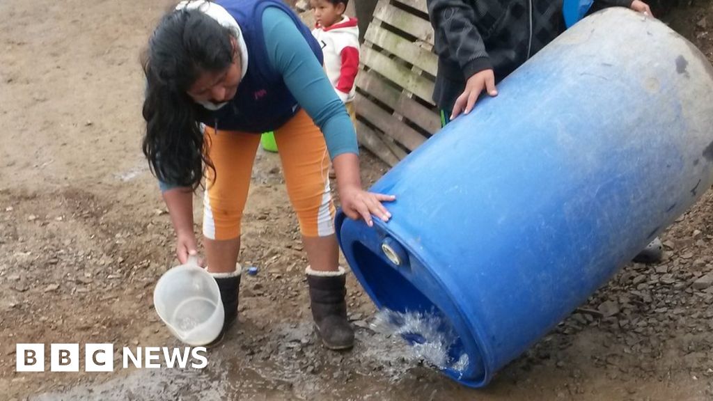 In Peru water is a high price for Lima's poor - BBC News
