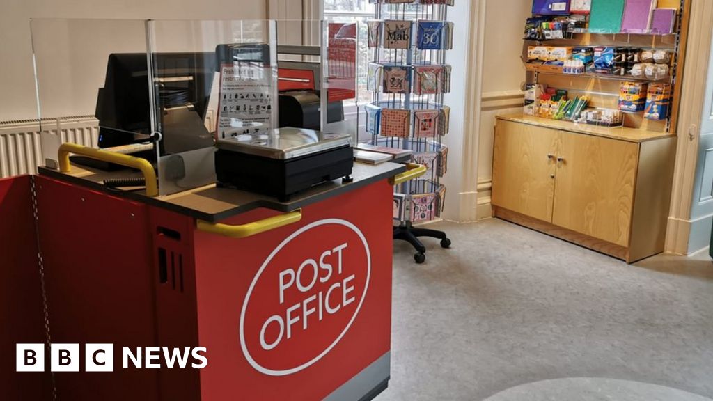 'Pop-up' post office opens in Conwy tourist centre