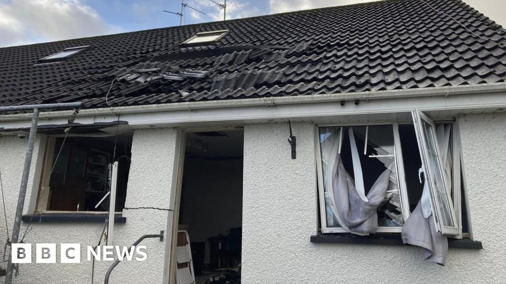 Derry suspected gas explosion threw woman into hallway - BBC News