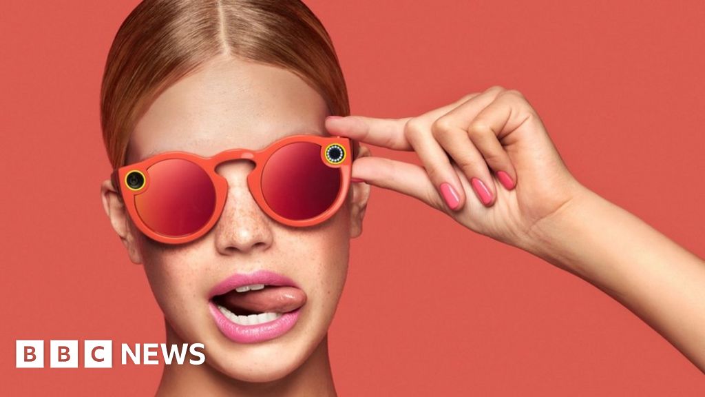 Snap's Spectacles create a spectacle in LA - BBC News