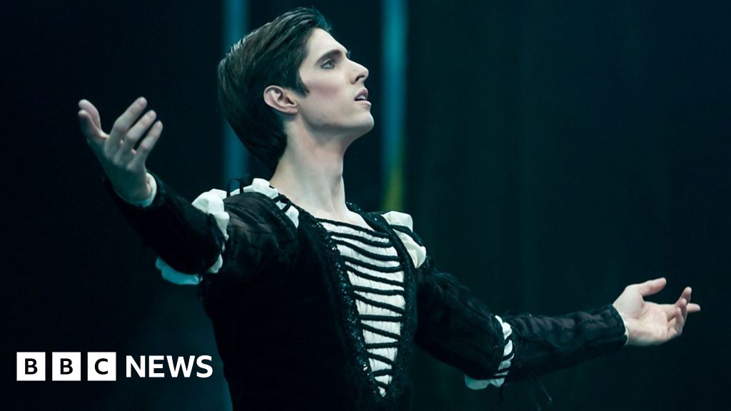 Yorkshireman Xander Parish on dancing in Russia - BBC News