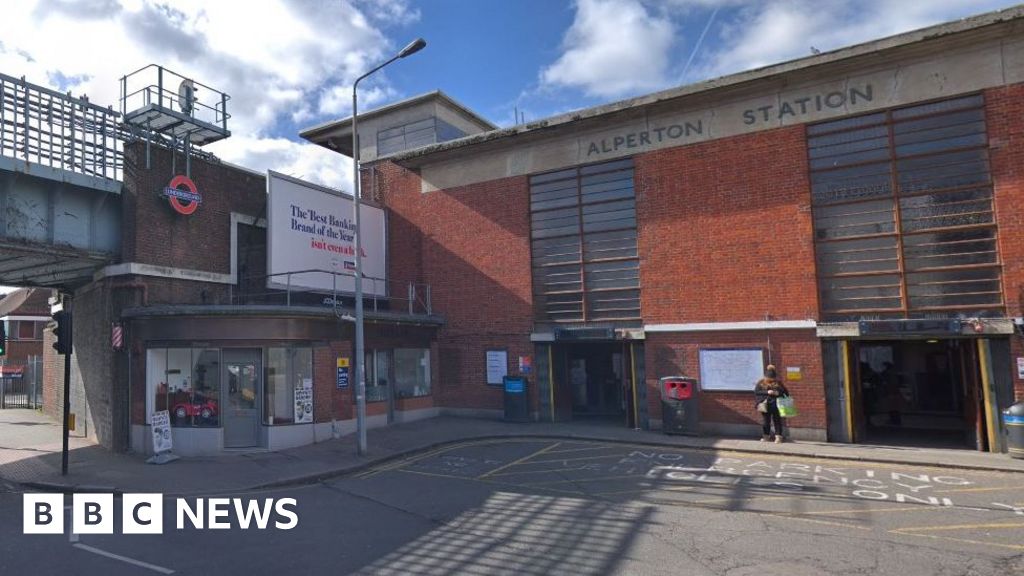 Alperton Tube station death: Man charged with murder - BBC News