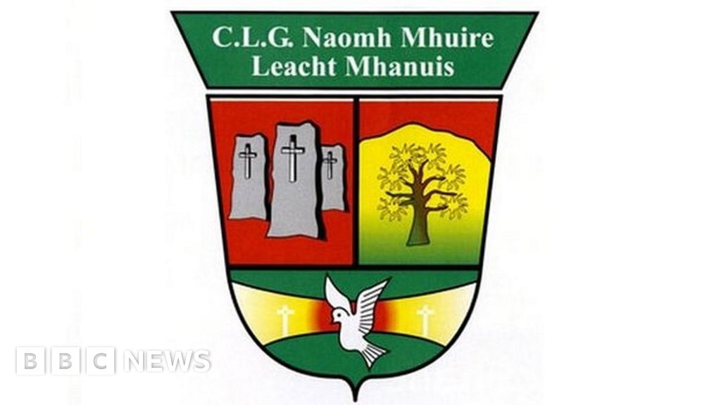 Slaughtmanus GAA player Kevin King dies during match - BBC News