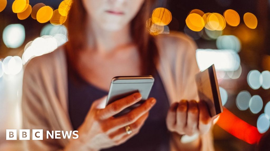 Debt-laden targeted by credit card firms - BBC News