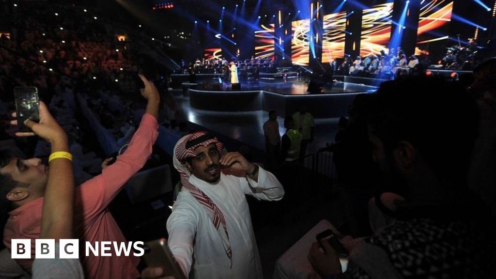 Rocking out, Saudi-style - BBC News
