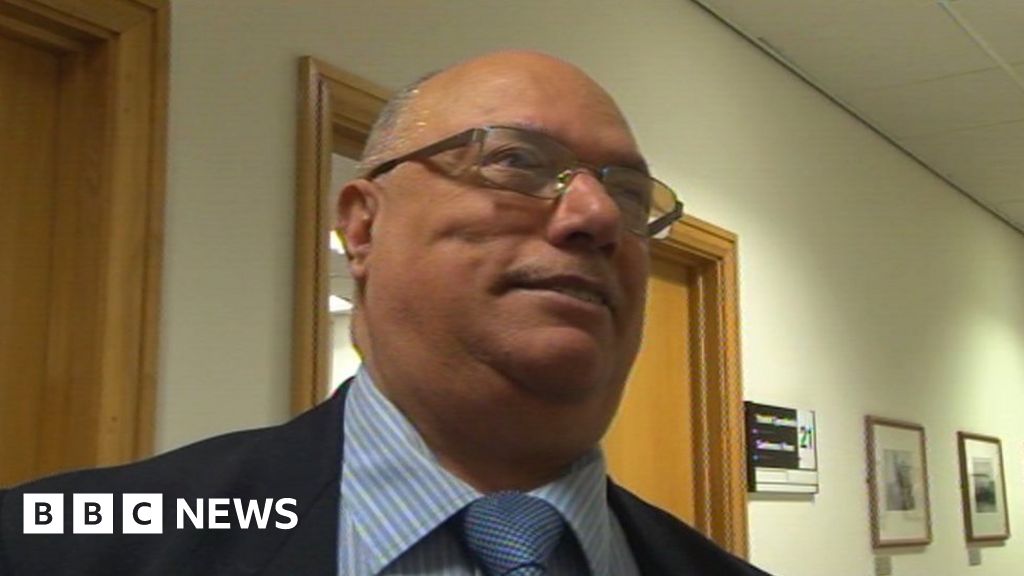 Tributes to Mohammad Asghar at Welsh Parliament - BBC News