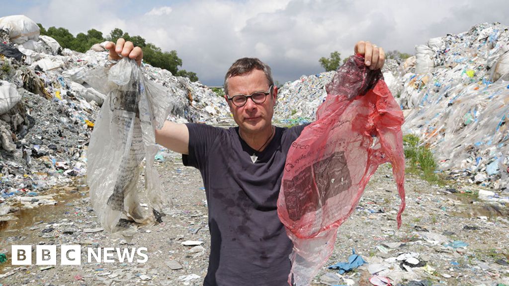A call to arms to fight the 'war on plastic' - BBC News