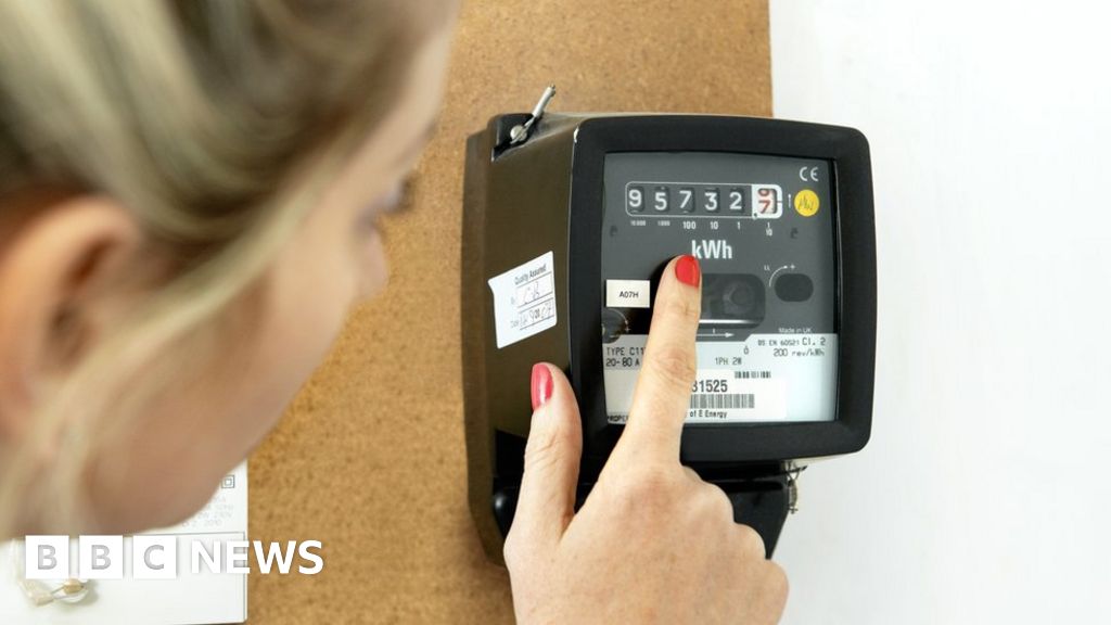 SSE Airtricity and Budget Energy cut electricity prices