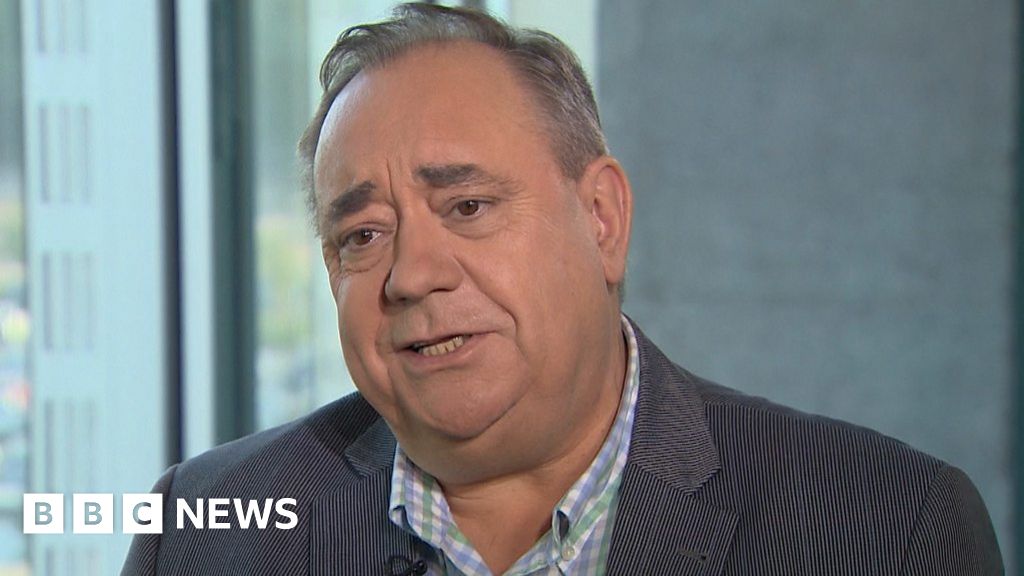 Alex Salmond criticises David Cameron for Queen indyref comments