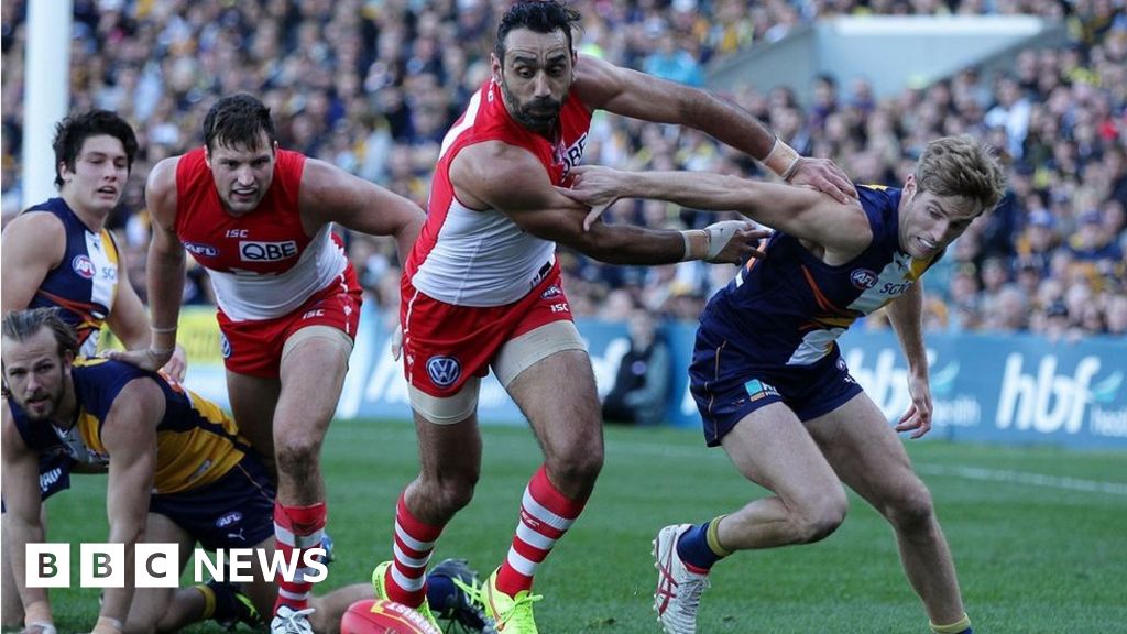 AFL racism row: Goodes backed by #IstandwithAdam campaign - BBC News