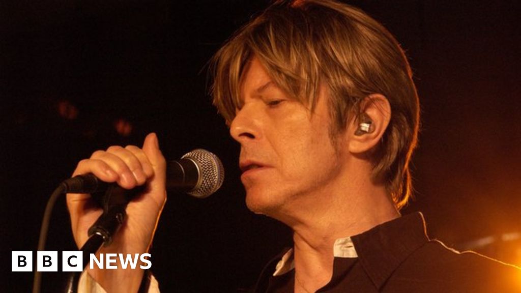 Banking with Bowie: The pop star you could buy bonds in - BBC News