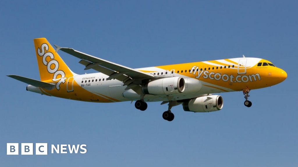 Singapore fighter jets escort Scoot plane after bomb hoax - BBC News