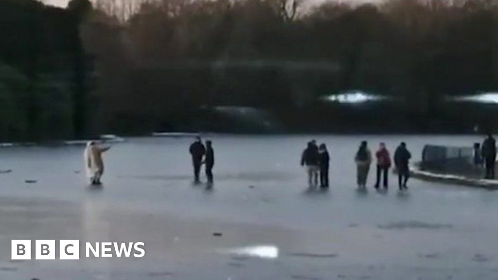 Anger at group seen skating on frozen Liverpool lake - BBC News