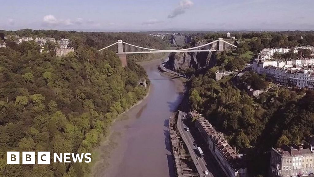 Bristol: A bird's eye view by drone - BBC News