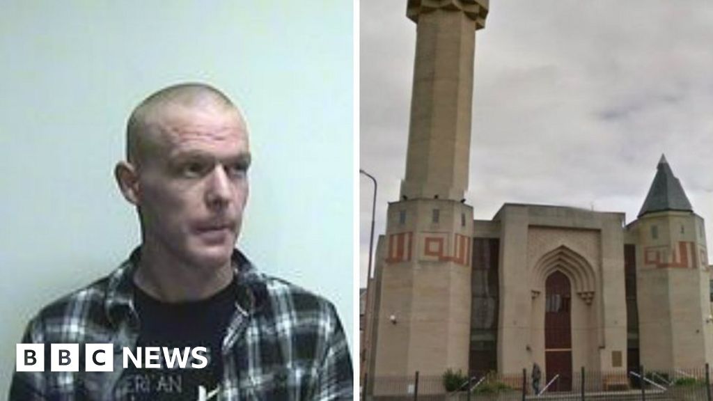 'Bigot' jailed for fire attack on Edinburgh mosque - BBC News