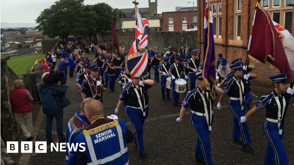 Apprentice Boys parade takes place in Londonderry