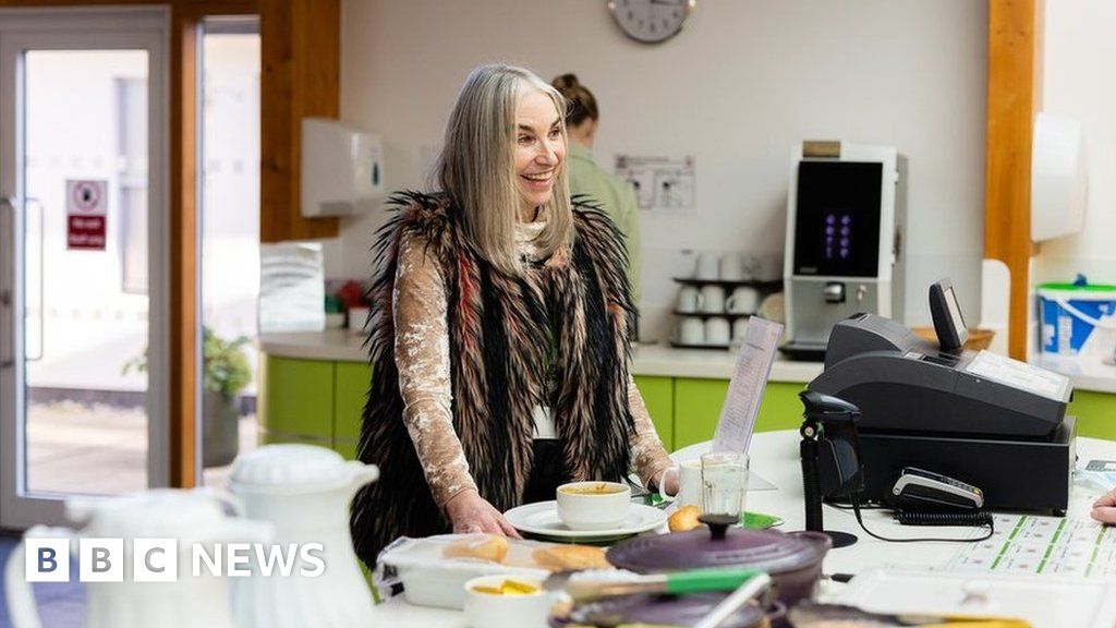 Swindon hospice cafe 'giving back' with £1 meals for children - BBC News