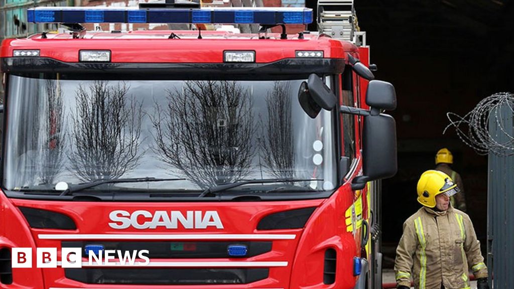 Bricks and bottles thrown at firefighters tackling Fauldhouse blaze ...