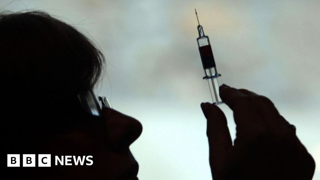 Coronavirus: World leaders pledge billions for vaccine fight