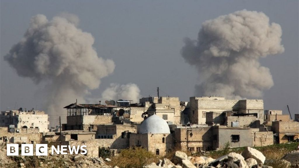 Syria crisis: UK 'letting down' allies over air strikes - BBC News