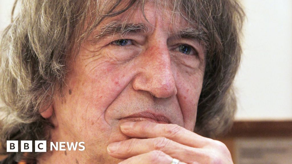 Howard Marks obituary: From drug smuggling to writing - BBC News
