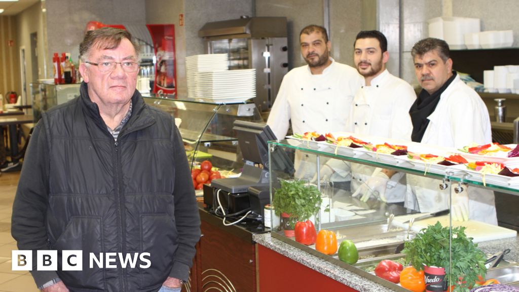 Oberhausen's Syrian cafe - BBC News