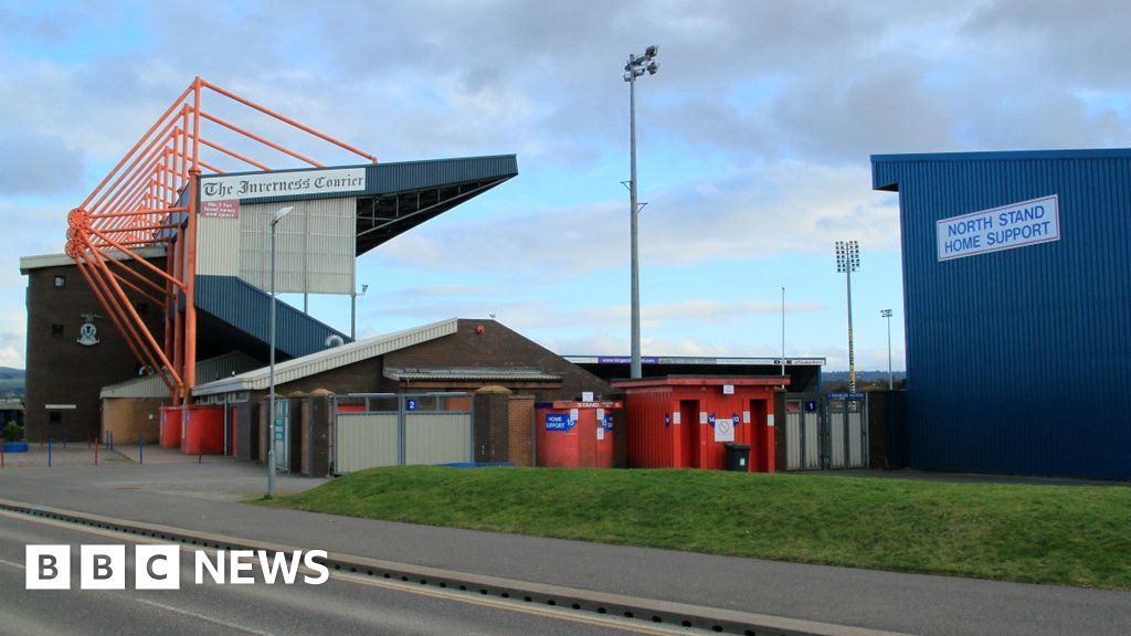 Firm offers to give stadium to Scottish football club - BBC News