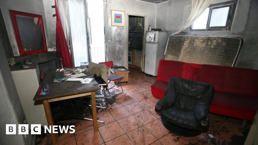 Spain anger over 'energy poverty' deaths - BBC News