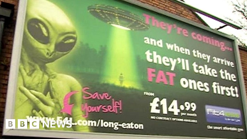 Derbyshire 'fat' poster gym advert 'offensive' - BBC News