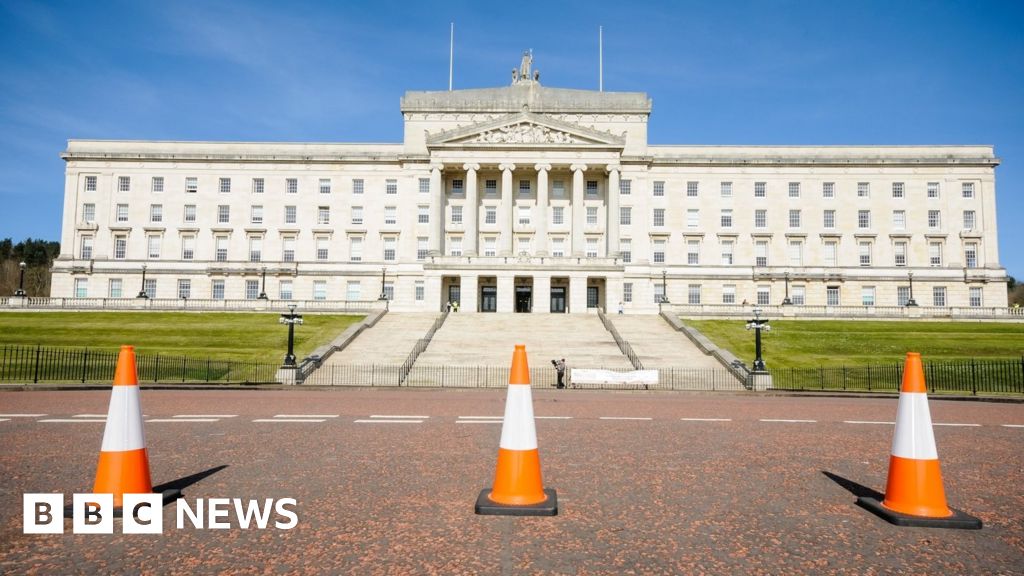 NI talks over: Party leader reactions in 90 seconds - BBC News
