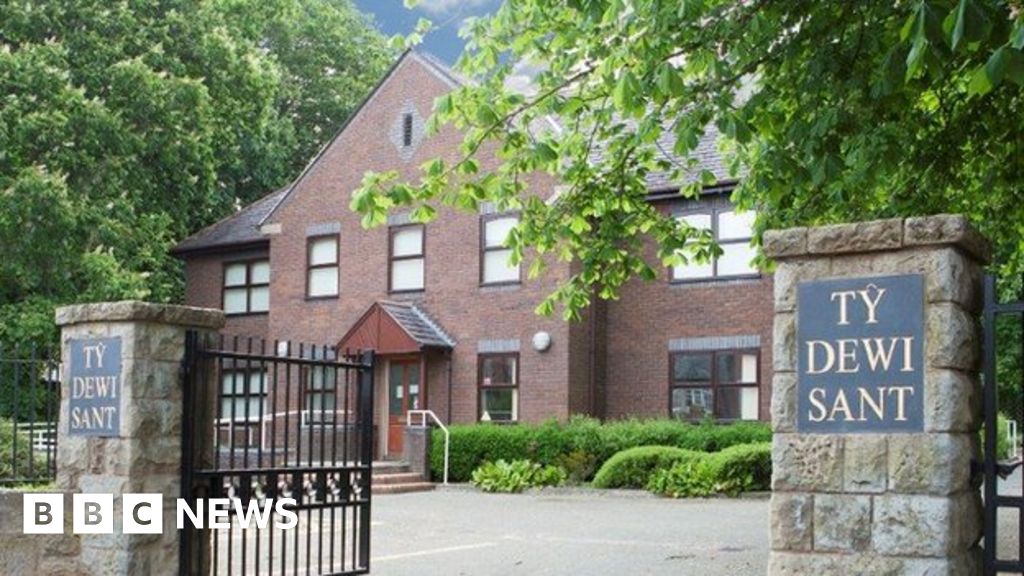 New home for Wrexham's college for pupils with autism - BBC News