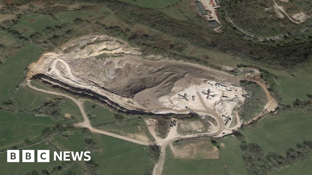 Quarry near Cromford bids to operate for 12 more years - BBC News