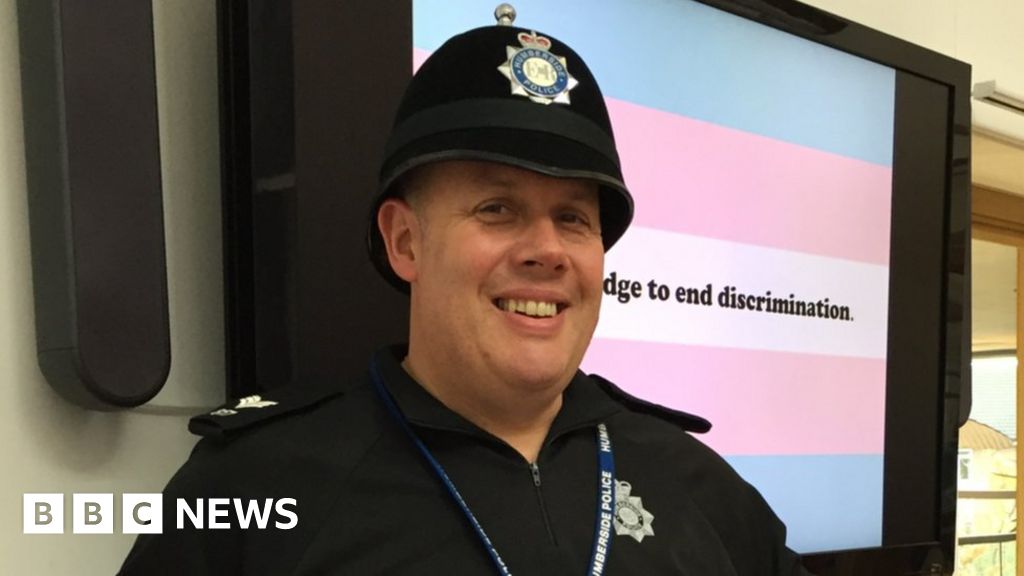 The police having transgender training - BBC News