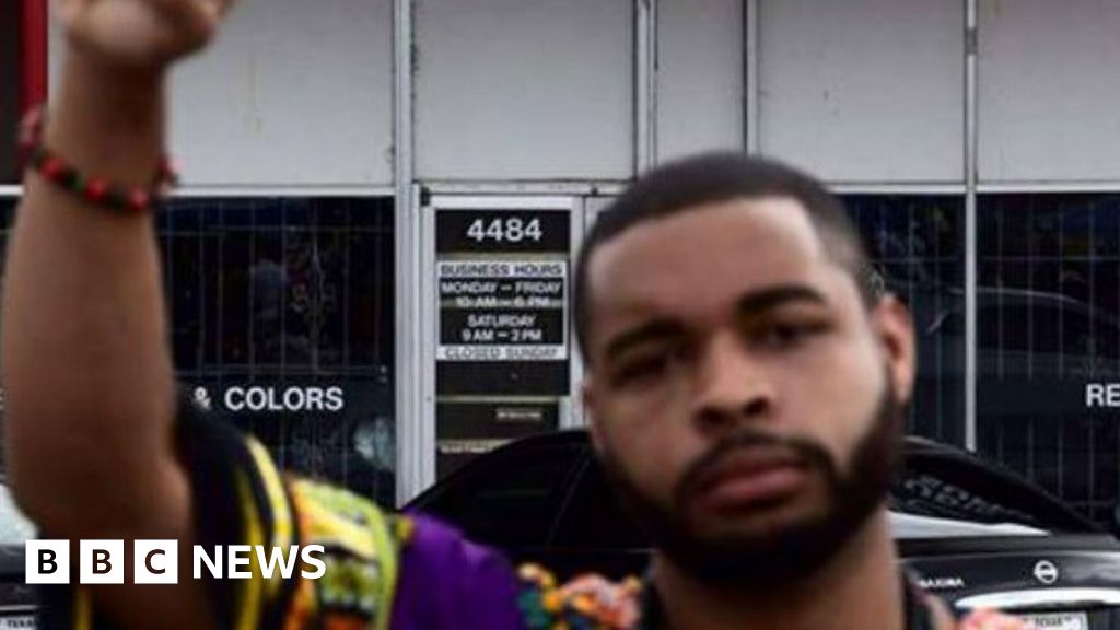 Micah Johnson: Dallas killer 'changed' by military experience - BBC News