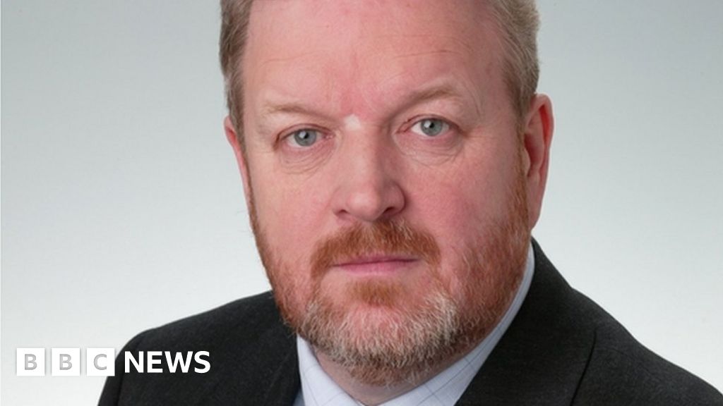 MP Dave Anderson remains shadow Scottish Secretary - BBC News