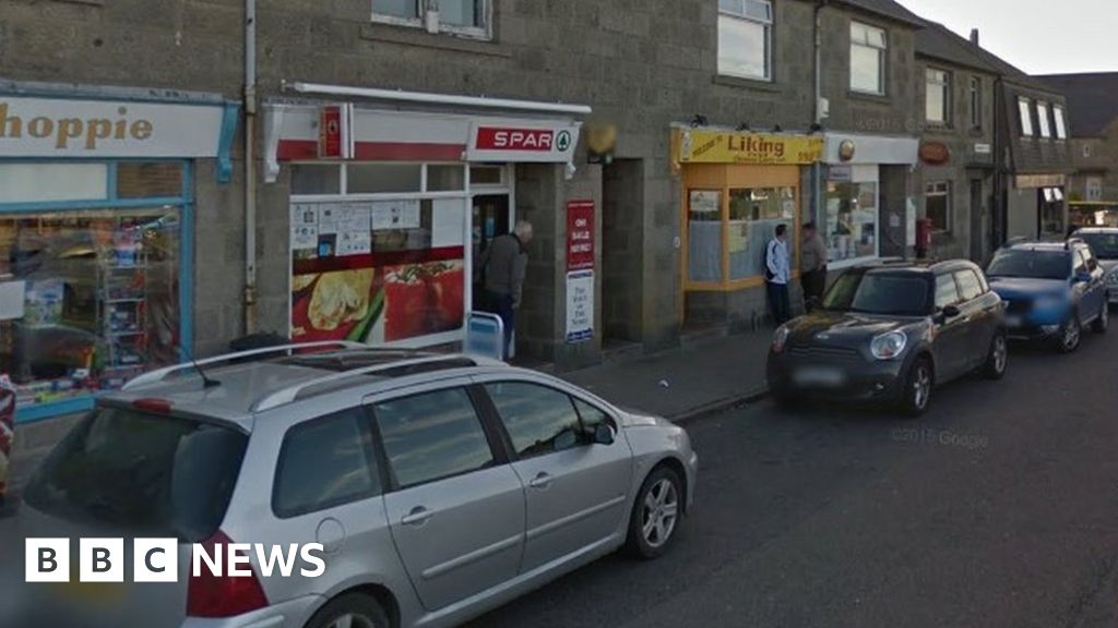 Knifepoint robbery at Fraserburgh Spar shop investigated - BBC News