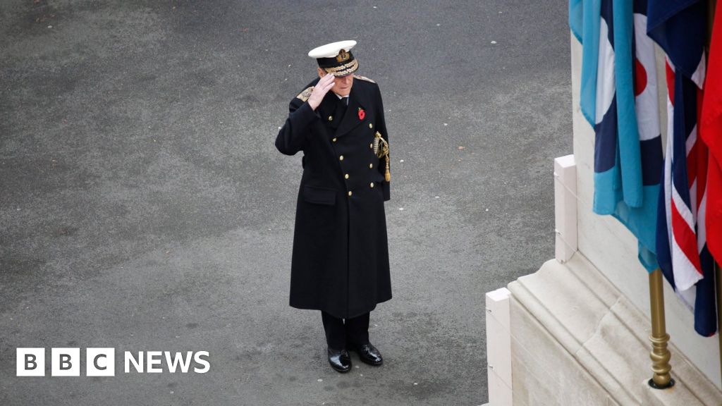 In Pictures: Remembrance Sunday - BBC News