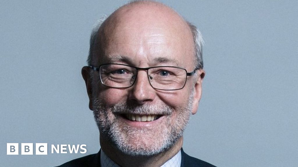 Stockton North MP Alex Cunningham to retire at next election - BBC News