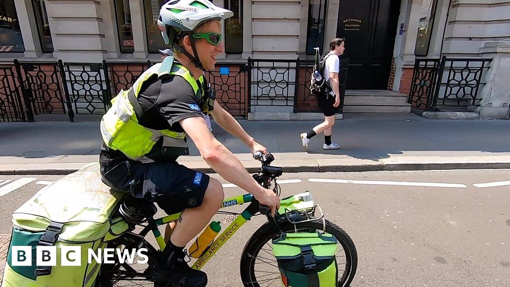 London Ambulance Service facing busiest July in history - BBC News