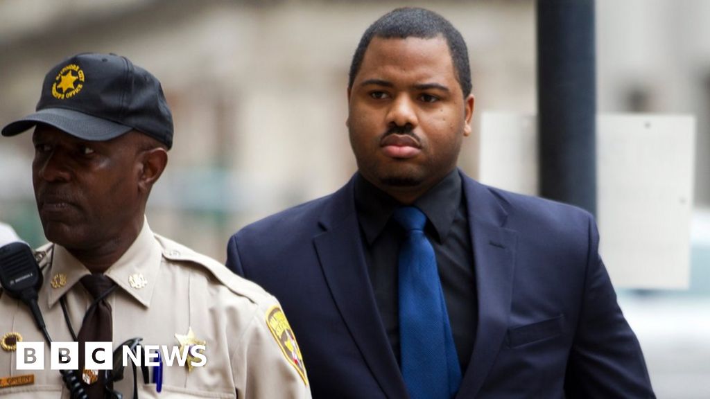 Baltimore judge declares mistrial in Freddie Gray case - BBC News Baltimore judge declares mistrial in Freddie Gray case - BBC News
