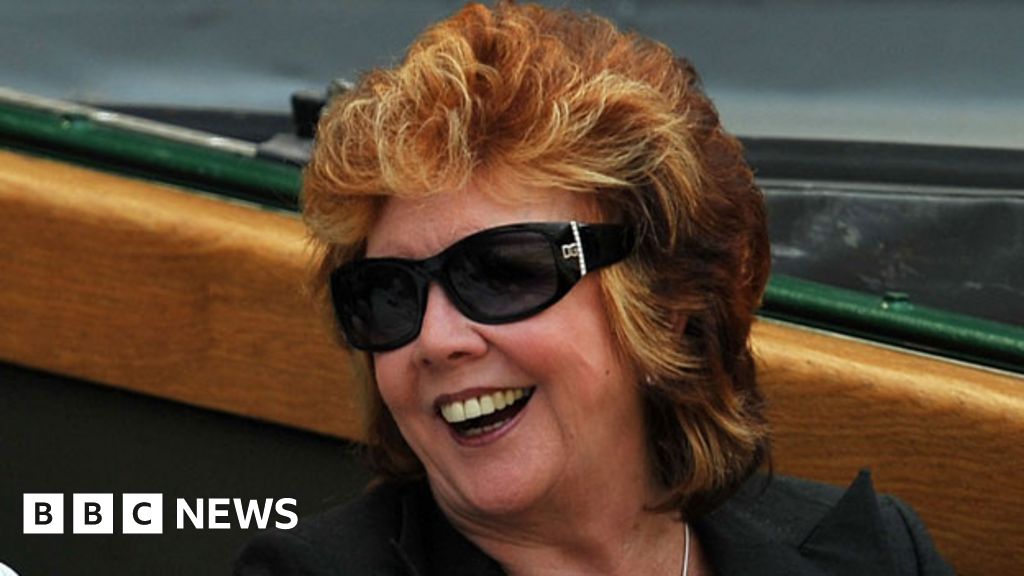 Cilla Black to be buried in Liverpool - BBC News