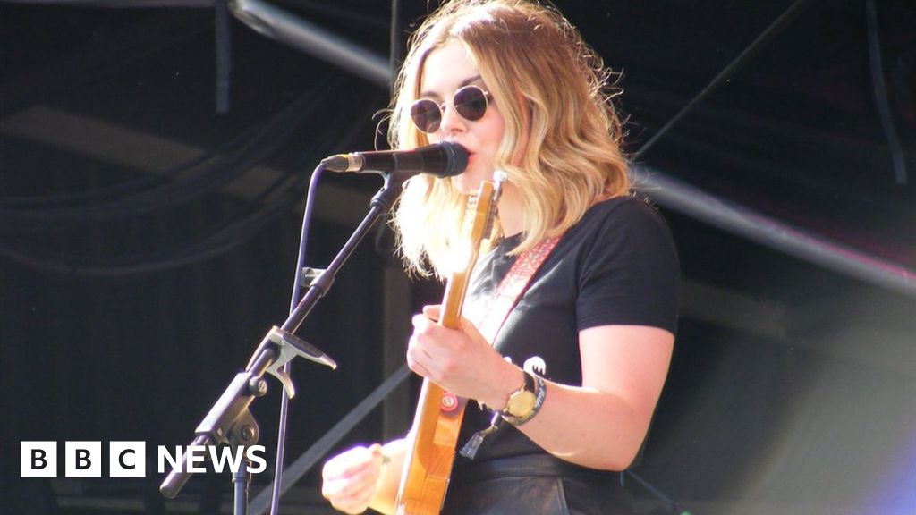 In pictures: Electric Fields festival - BBC News