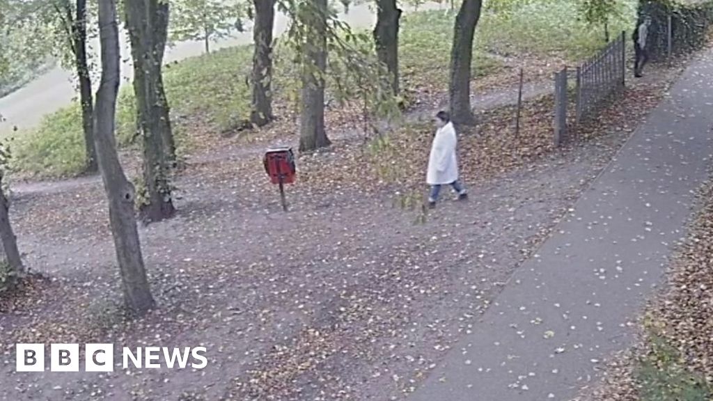 Pictures released to help identify lake rescue woman - BBC News