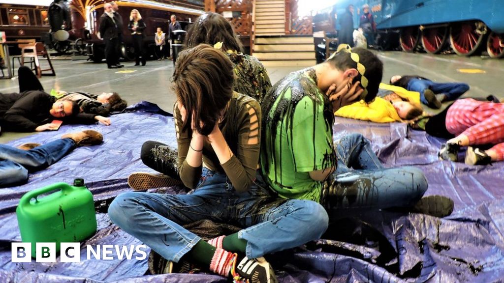 Science Museum Group defends BP links over climate protest