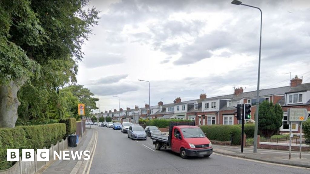 Roundabout created to ease Seaham crossroads congestion - BBC News