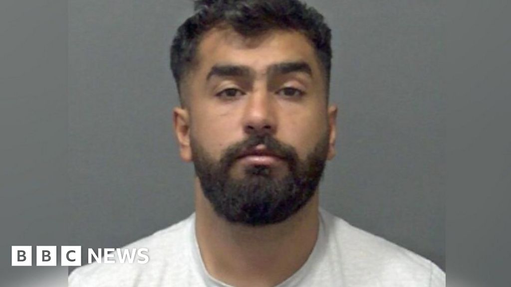 'Most dangerous' Luton to Birmingham police pursuit caught on dashcam ...