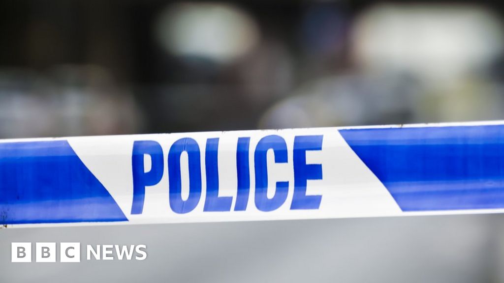 Omagh: Two police officers injured in 'vicious attack' - BBC News