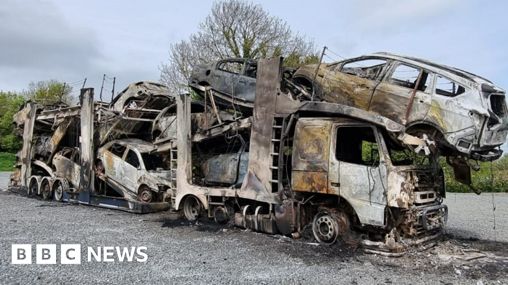 Dungannon: Transporter and 11 vehicles destroyed in suspected arson ...